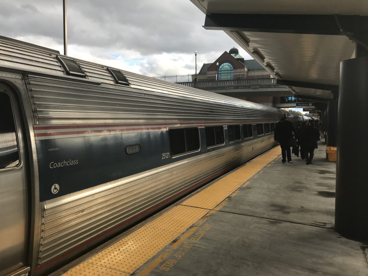 Amtrak Viewliner Roomette: What You Need To Know - TWK