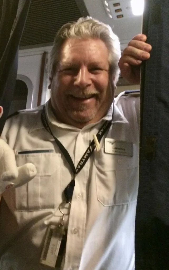 Tipping On Amtrak Trains: What You Need To Know - TWK