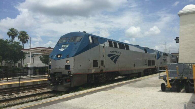 Boarding An Amtrak Train: What You Need To Know - TWK