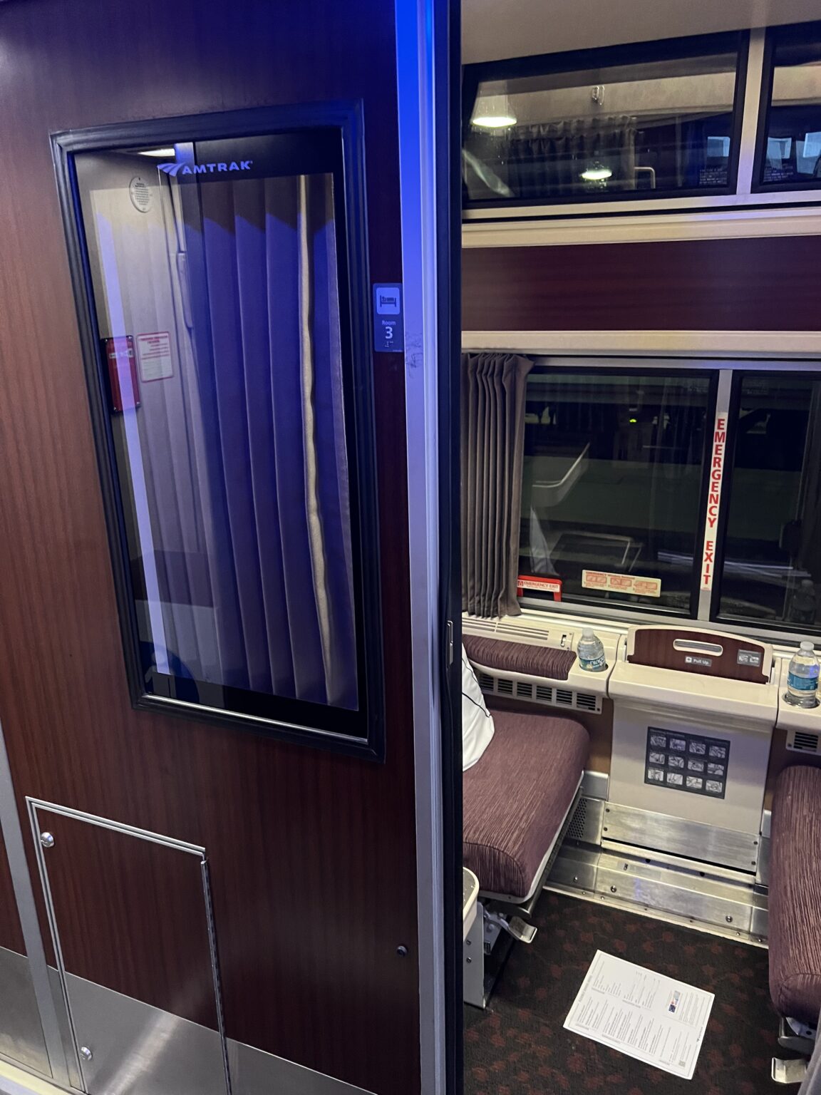 Amtrak Viewliner Roomette: What You Need To Know - TWK